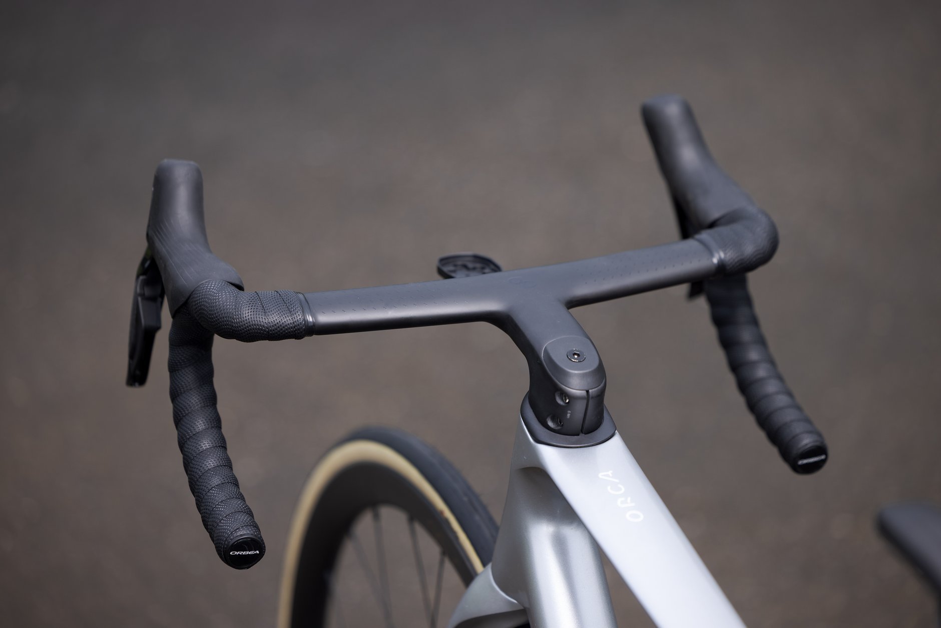 Orbea Orca 2026 Update: Cockpit-Integration und leichte Räder