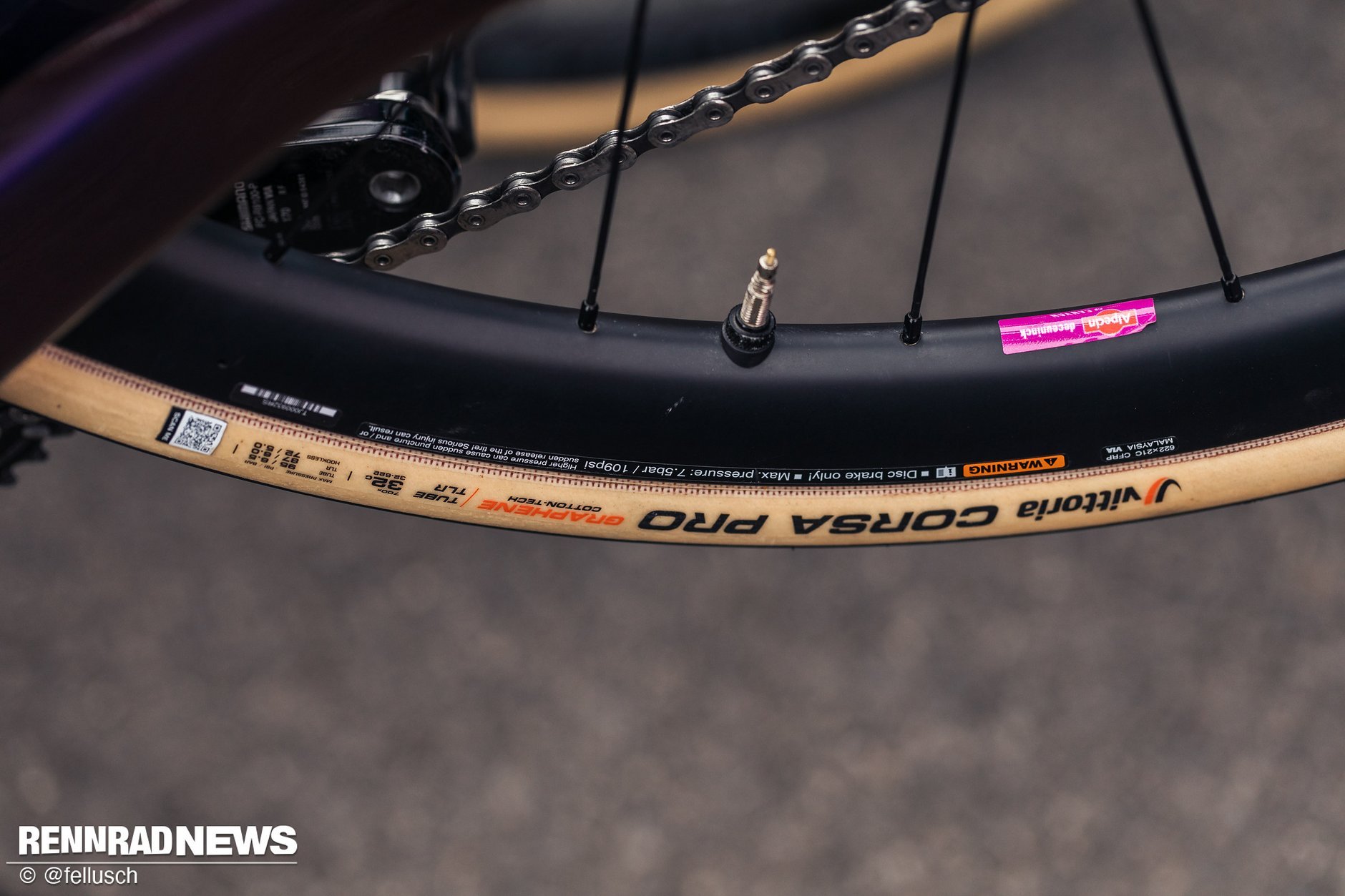 Paris Roubaix Profi-Rennräder 2023: Tubeless gegen Kopfsteinschmerzen