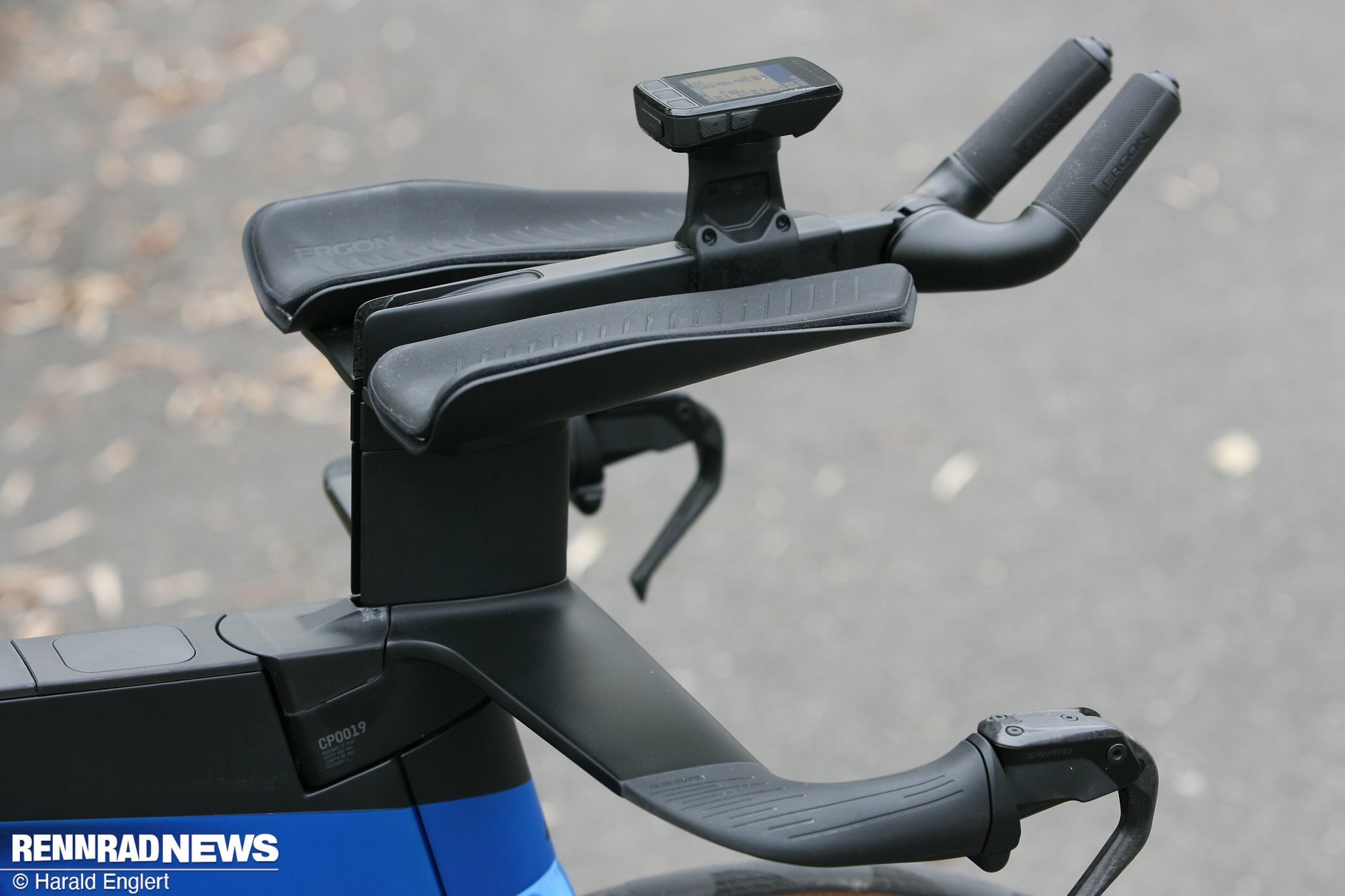 Canyon Speedmax CFR vs. CF Triathlon-Bike - Rennrad-News