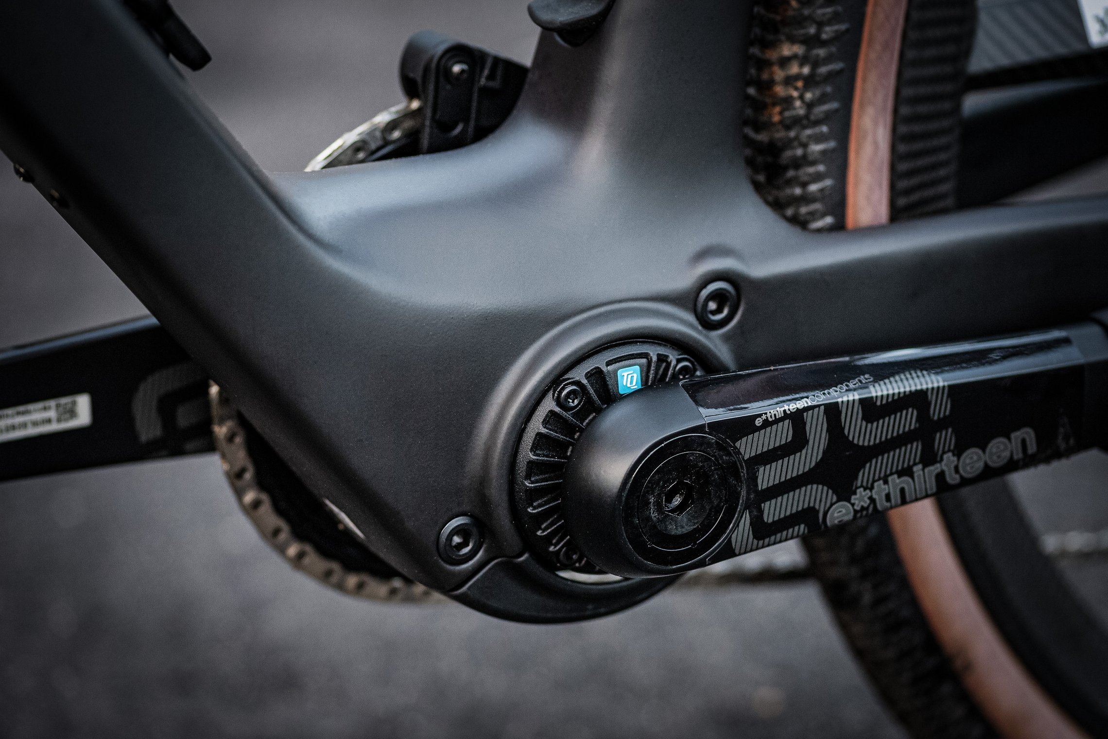 Neues Rotwild R.R275 X E-Gravel Bike: Der rote Bulle mit TQ-Motor ...