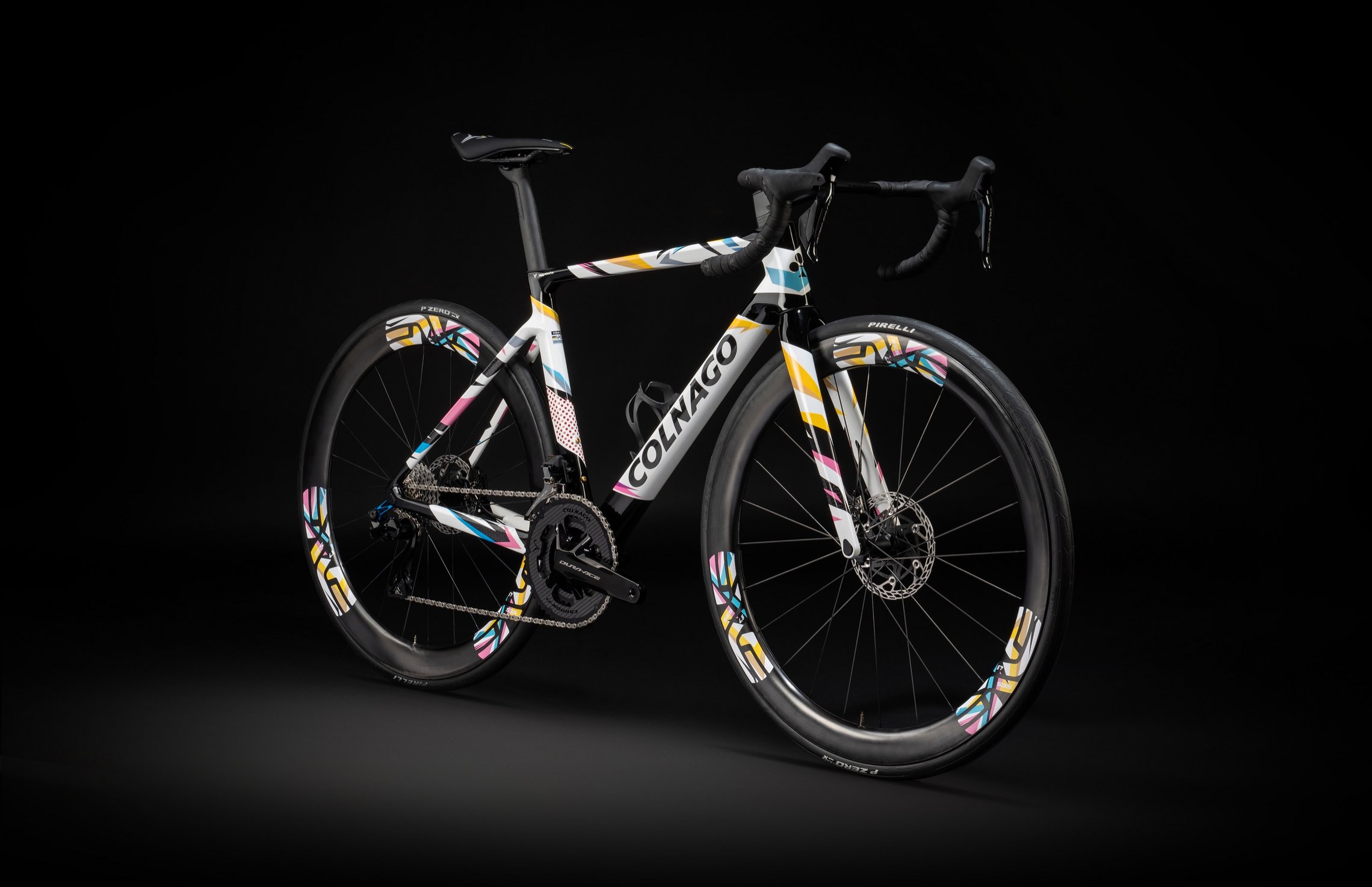 Colnago V4 Rs Tadej Sonderedition: Pogačar bekommt Rennrad zur WM ...