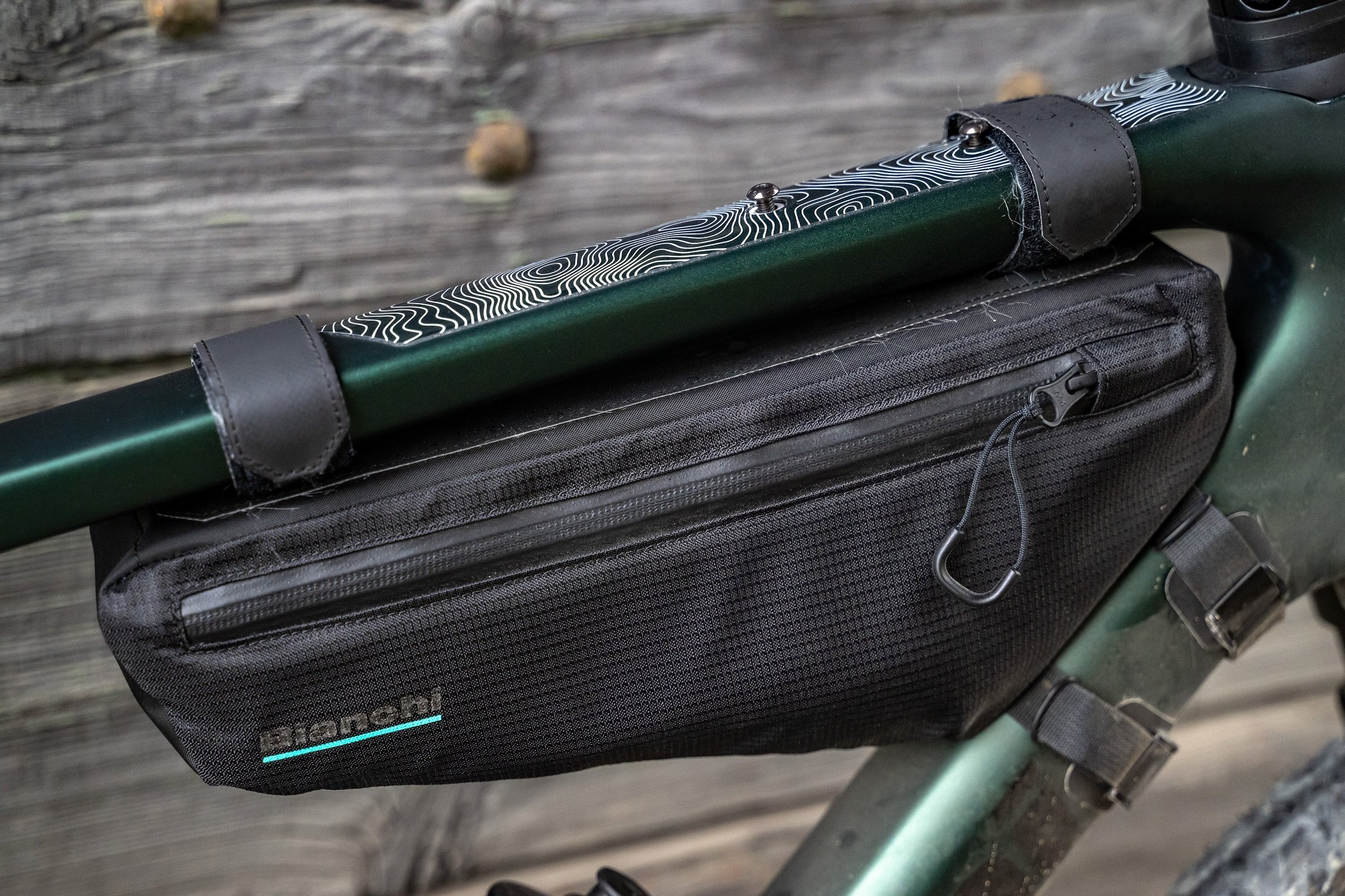 Neues Bianchi Arcadex Gravel Bike: Mit Federgabel und Staufach ins Blaue - Rennrad-News